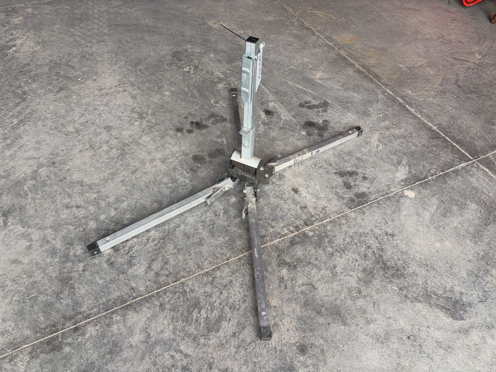 (10) Dicke Windmaster Road Sign Holders